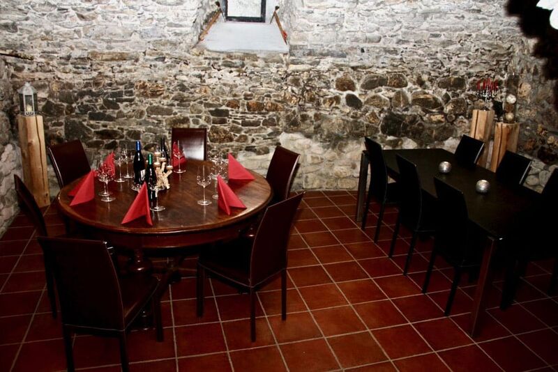 Wein Degustation im Torkel - Weingut Jann Marugg | Fläsch